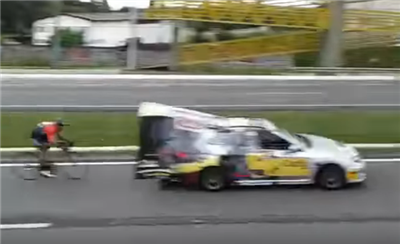 VIDEO: Brazilian sets new world speed record of 125 mph